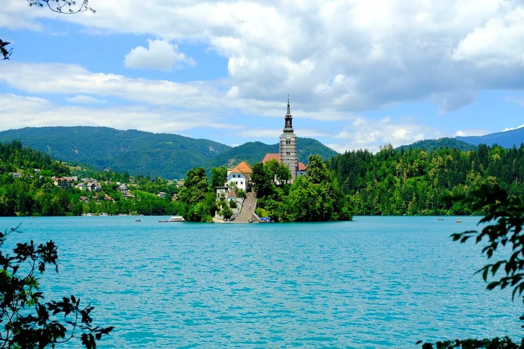 El Lago Bled, el rincón más bonito de Eslovenia, qué ver y cómo llegar