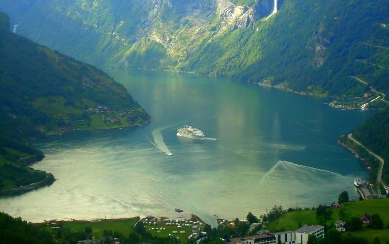Fiordo Geiranger, el más bonito de Noruega. Cómo llegar, qué ver en 1 día