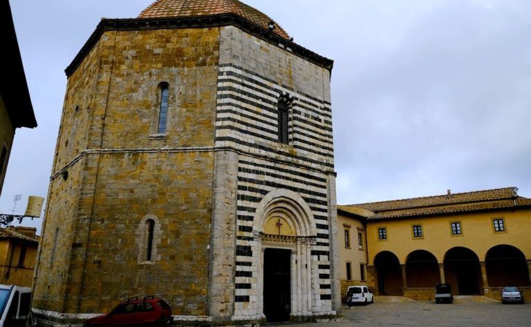 Volterra, cómo llegar y qué ver en la villa etrusca de la Toscana