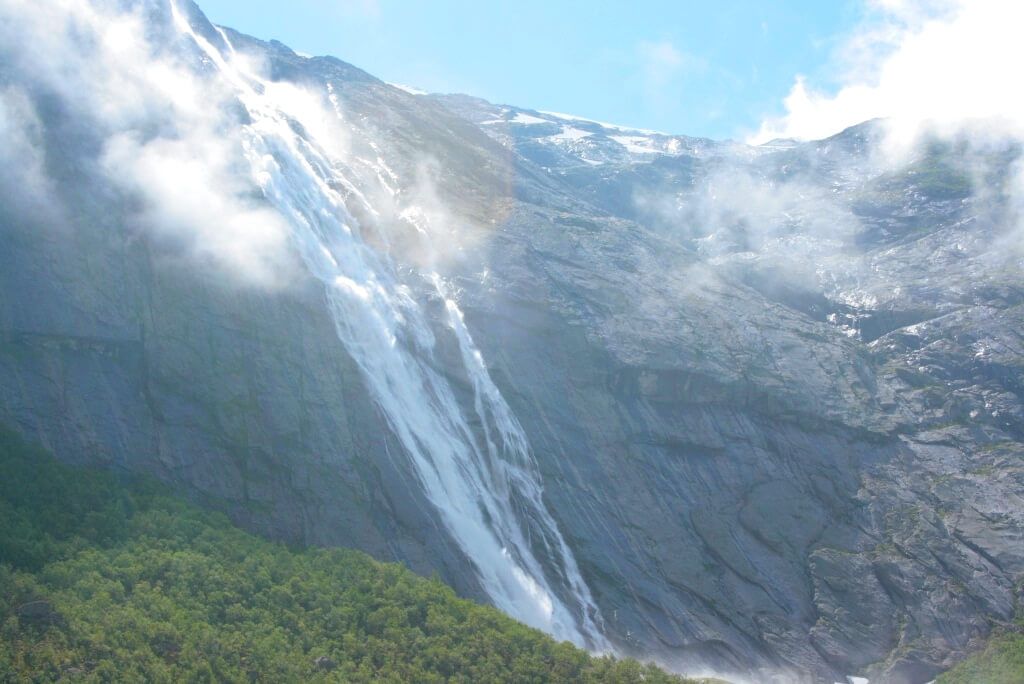 Glaciar Briksdal, el glaciar de Noruega a punto de desaparecer