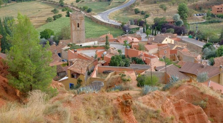 Anento, uno de los pueblos más bonitos de España. Cómo llegar y qué ver