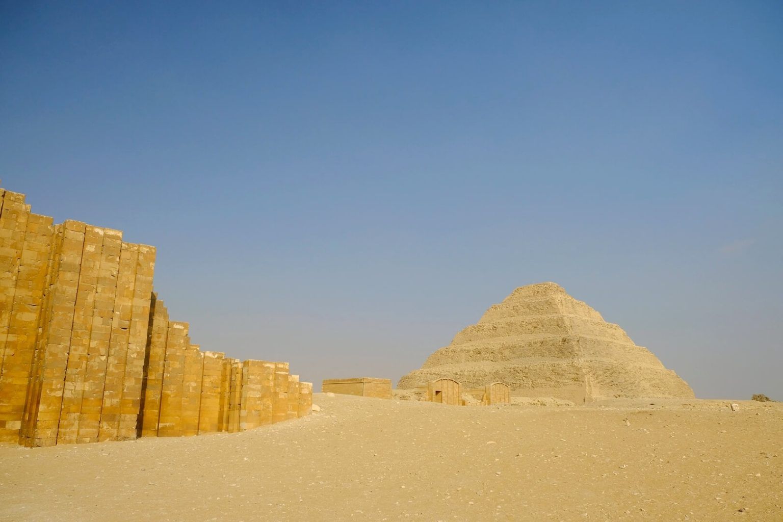 Saqqara y la Pirámide Escalonada de Zoser: imprescindibles qué ver en ...